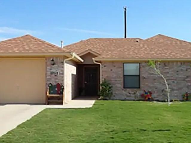 4 BR, 2 BA Apartment 108 Round Rock Drive, Eagle Pass, TX 78852