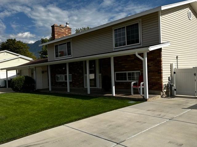 4 BR, 2 BA Apartment 1102 East Sleepy Hollow Lane, Sandy, UT 84094