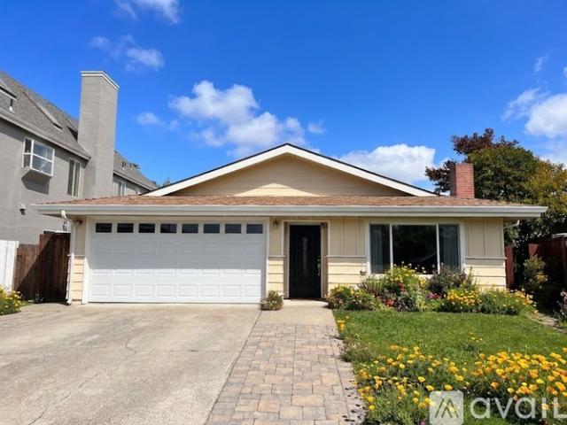 4 BR, 2 BA Apartment 110 Western Ct, Santa Cruz, CA 95060