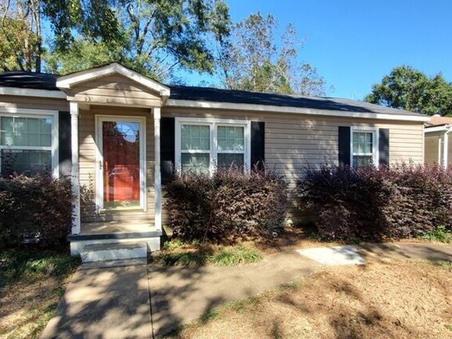 4 BR, 2 BA Apartment 1110 West Walnut Street, Sylacauga, AL 35150