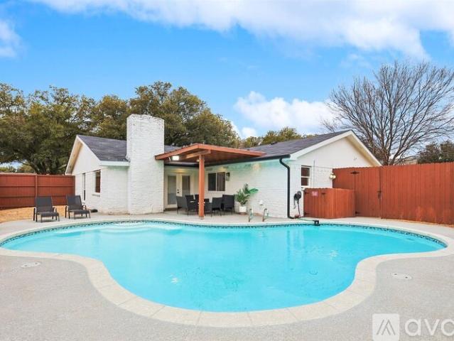 4 BR, 2 BA Apartment 1113 Overdowns Dr, Plano, TX 75023