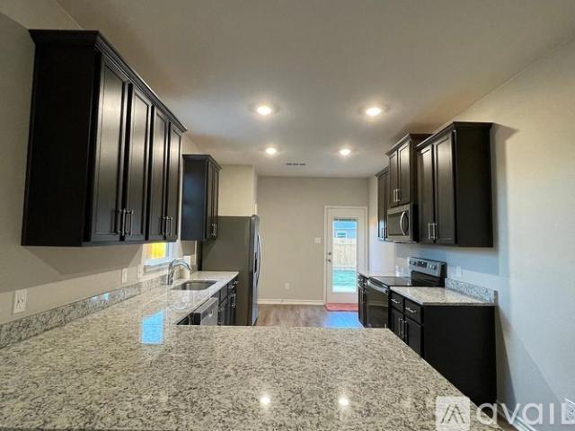 4 BR, 2 BA Apartment 112 Mount Vernon Way, Liberty Hill, TX 78642