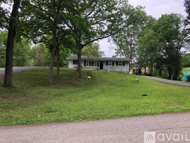 4 BR, 2 BA Apartment 117 Blue Friday Road, Gray, TN 37615