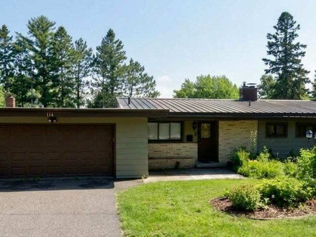 4 BR, 2 BA Apartment 114 West Buffalo Street, Duluth, MN 55811