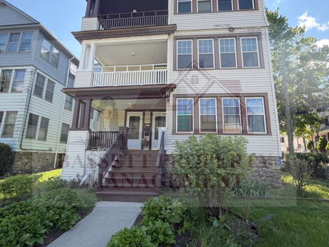 4 BR, 2 BA Apartment 1171 W Main St, Waterbury, CT 06708