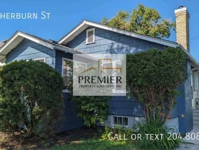 4 BR, 2 BA Apartment 118 Sherburn St, Winnipeg, MB R3G 2K4