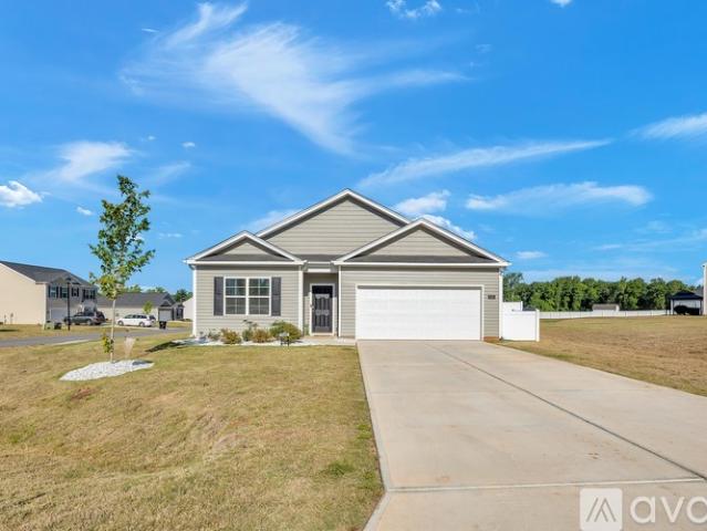 4 BR, 2 BA Apartment 123 Jack Rabbit Court, Lexington, NC 27292