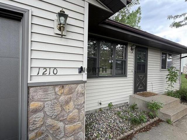4 BR, 2 BA Apartment 1210 Bridgeport Lane NW, Alexandria, MN 56308