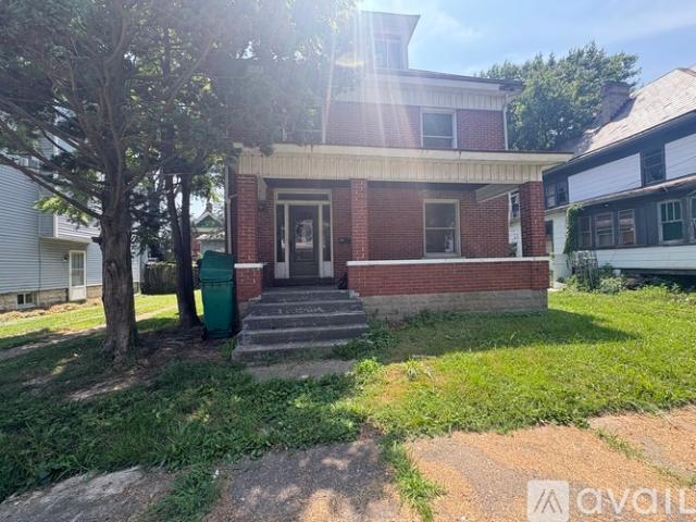 4 BR, 2 BA Apartment 1216 22nd St, Parkersburg, WV 26101