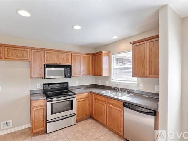 4 BR, 2 BA Apartment 3925 Mc Gill Ct, Decatur, GA 30034