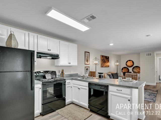 4 BR, 2 BA Apartment 12417 Wood Forest DrÂ, Houston, TX 77013