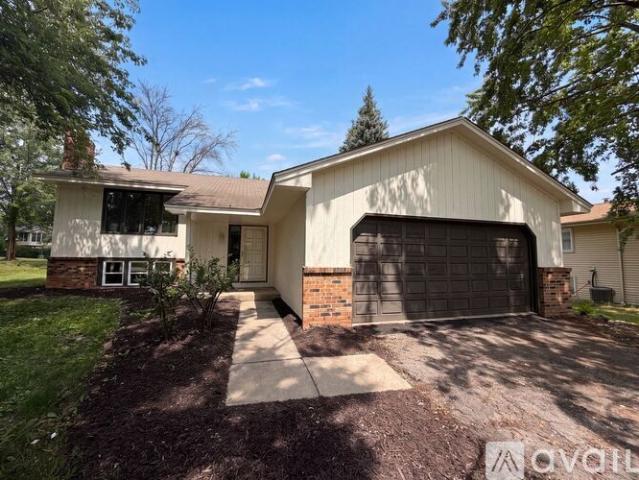 4 BR, 2 BA Apartment 12531 30th Ave N, Plymouth, MN 55441