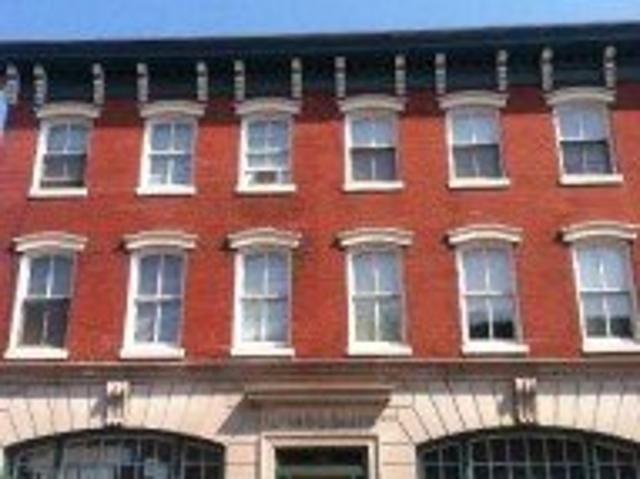 4 BR, 2 BA Apartment 125A Olive St Trenton, NJ 08618