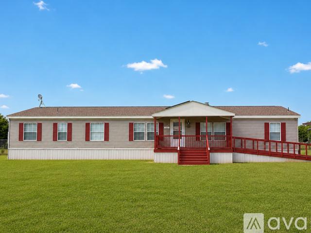 4 BR, 2 BA Apartment 12981 Heather Brook Road, Justin, TX 76247