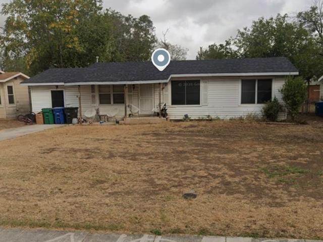 4 BR, 2 BA Apartment 131 Goodell Dr, San Antonio, TX 78220
