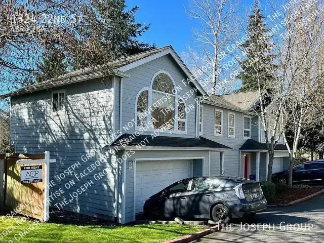 4 BR, 2 BA Apartment 1324 22nd St, Bellingham, WA 98225