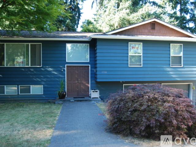 4 BR, 2 BA Apartment 13310 Northeast 74th Street, Unit 13310 ne 74th st redmond, Redmond, WA 98052