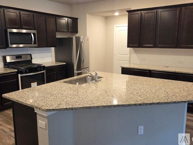 4 BR, 2 BA Apartment 137 Arrowhead Vine St, Leander, TX 78641