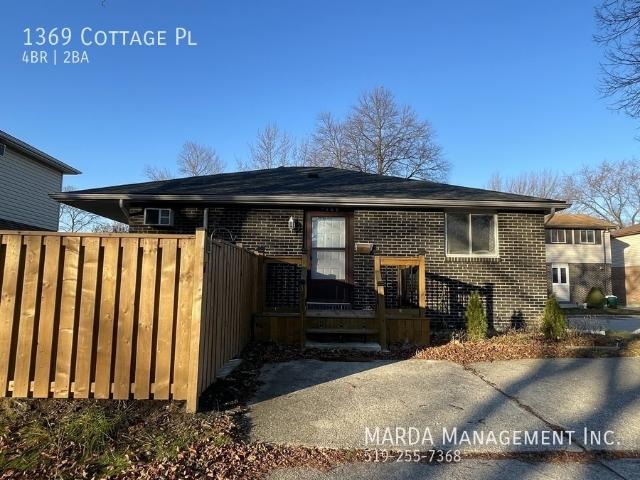 4 BR, 2 BA Apartment 1369 Cottage Pl, Windsor, ON N8S 4H6