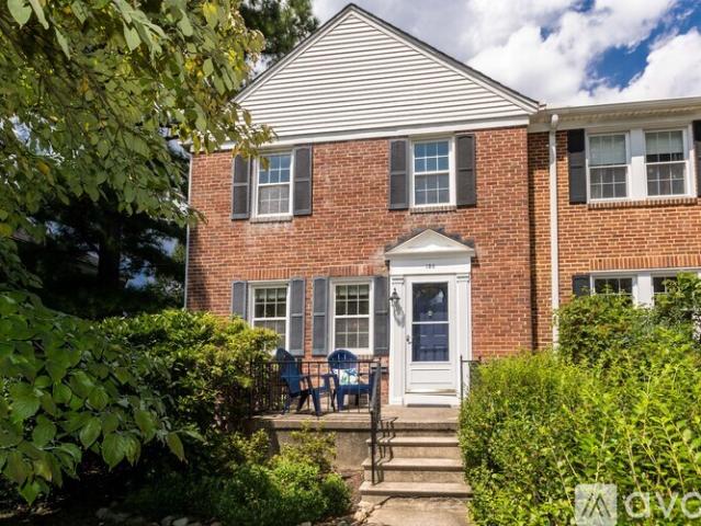 4 BR, 2 BA Apartment 138 Murdock Road, Baltimore, MD 21212