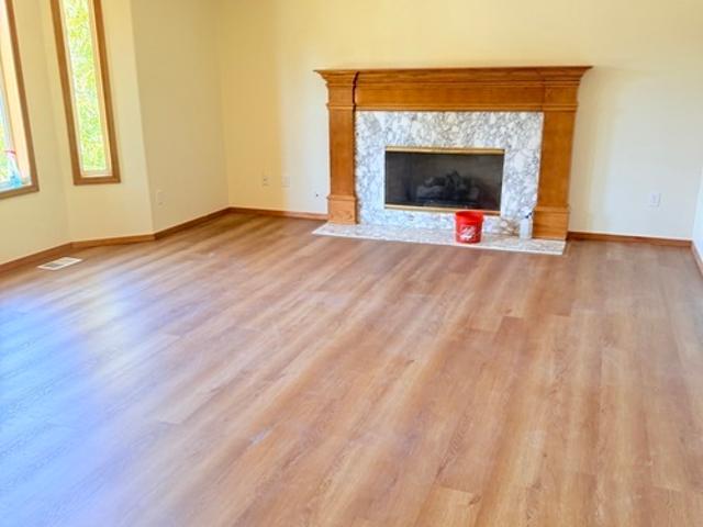 4 BR, 2 BA Apartment 13918 Southeast Foster Road, Unit unit A, Portland, OR 97236