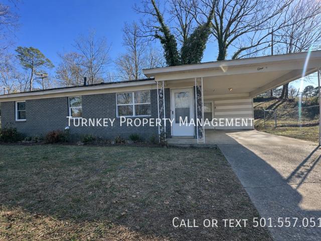 4 BR, 2 BA Apartment 1 West Windsor Drive, Little Rock, AR 72209