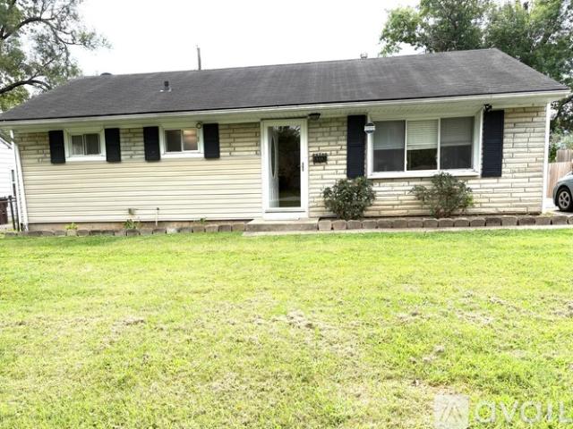 4 BR, 2 BA Apartment 245 Granvil Dr, Louisville, KY 40218