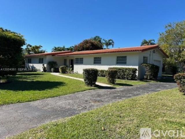 4 BR, 2 BA Apartment 2500 SW 58th Ave, Miami, FL 33155