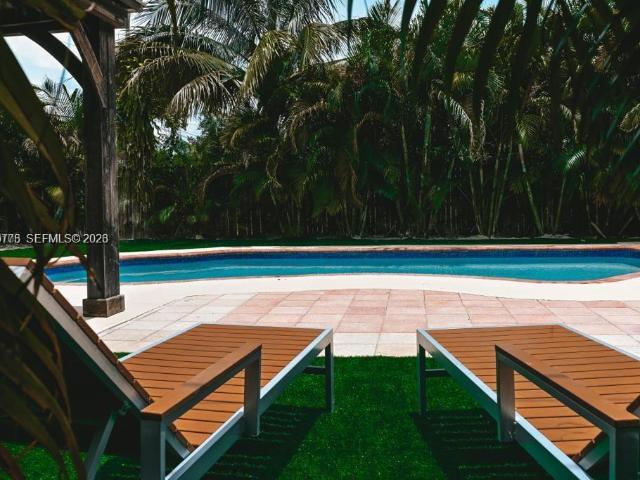 4 BR, 2 BA Apartment 2539 Thomas Street, Hollywood, FL 33020