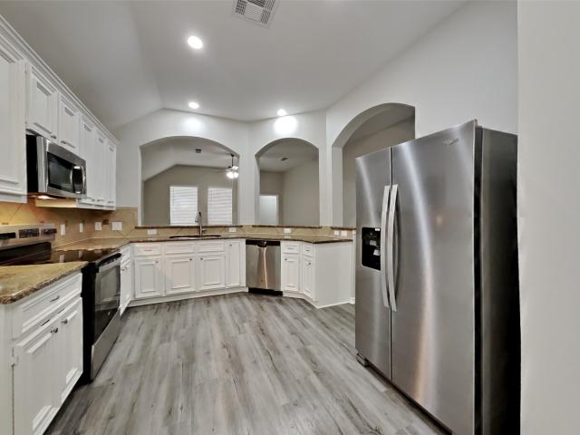 4 BR, 2 BA Apartment 25810 Palmdale Estate Drive, Richmond, TX 77406