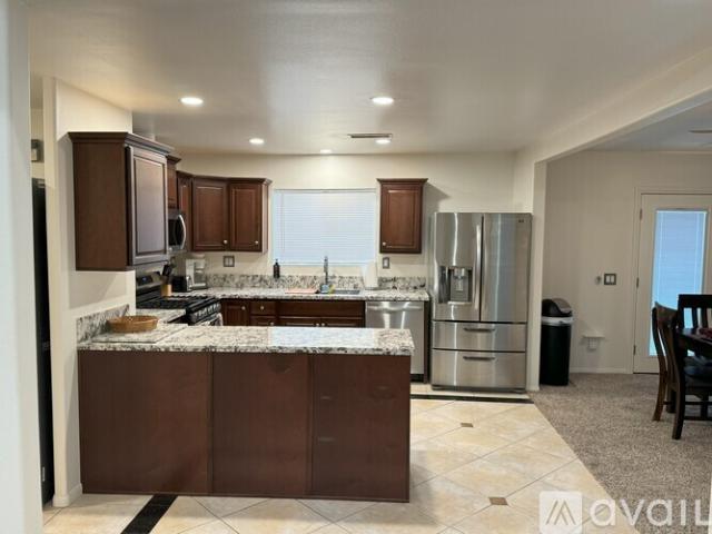 4 BR, 2 BA Apartment 27932 Calypso Lane, Santa Clarita, CA 91351