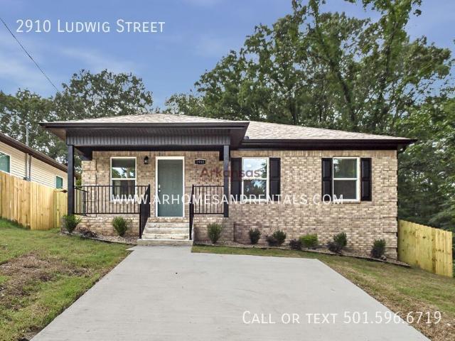4 BR, 2 BA Apartment 2910 Ludwig Street, Little Rock, AR 72204