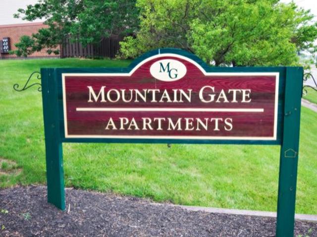 4 BR, 2 BA Apartment 2940 Loffer Court, Dayton, OH 45449