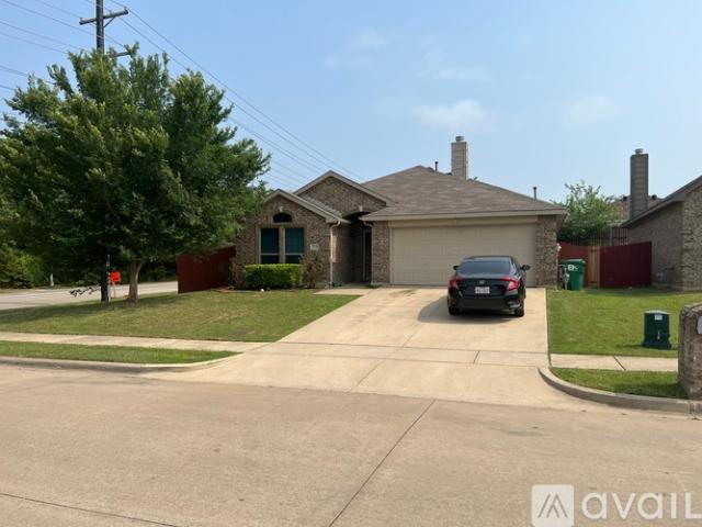 4 BR, 2 BA Apartment 2956 Stockton Street, Denton, TX 76209
