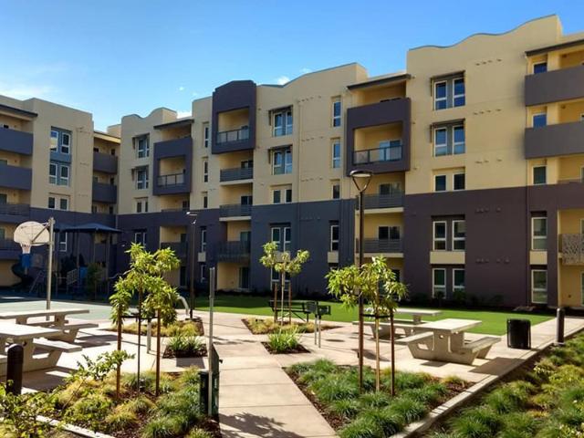 4 BR, 2 BA Apartment 200 East 10th Street, Gilroy, CA 95020