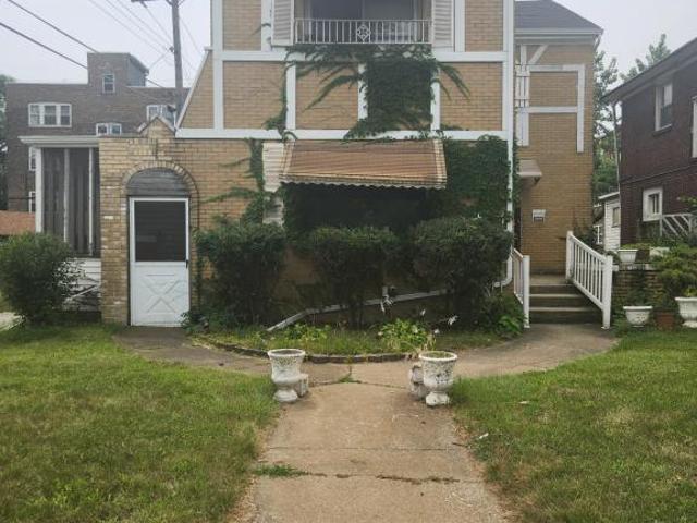 4 BR, 2 BA Apartment 2025 W 4th Pl, Gary, IN 46404