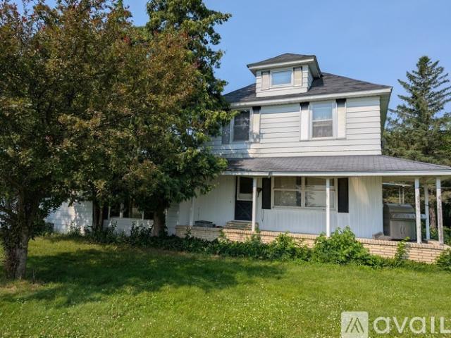 4 BR, 2 BA Apartment 2064 WI 65, New Richmond, WI 54017