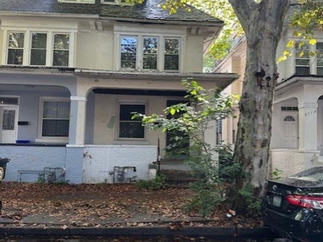 4 BR, 2 BA Apartment 2117 Green St Harrisburg, PA 17110