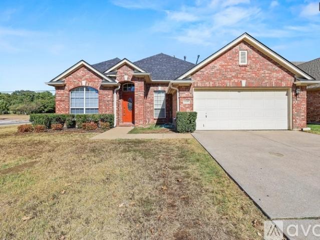 4 BR, 2 BA Apartment 2127 Ballycastle Drive, Arlington, TX 76017