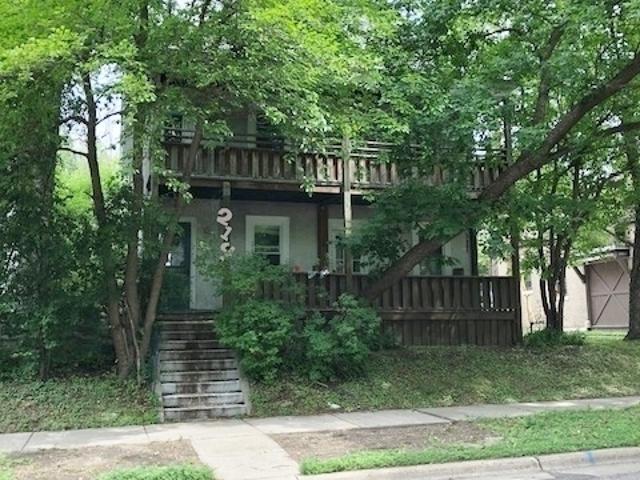 4 BR, 2 BA Apartment 214 24th St W, Minneapolis, MN 55404