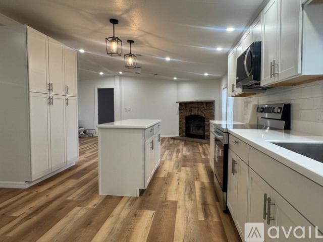 4 BR, 2 BA Apartment 21621 Keene Rd, Wimauma, FL 33598