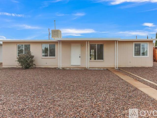 4 BR, 2 BA Apartment 216 Whitton St, Sierra Vista, AZ 85635