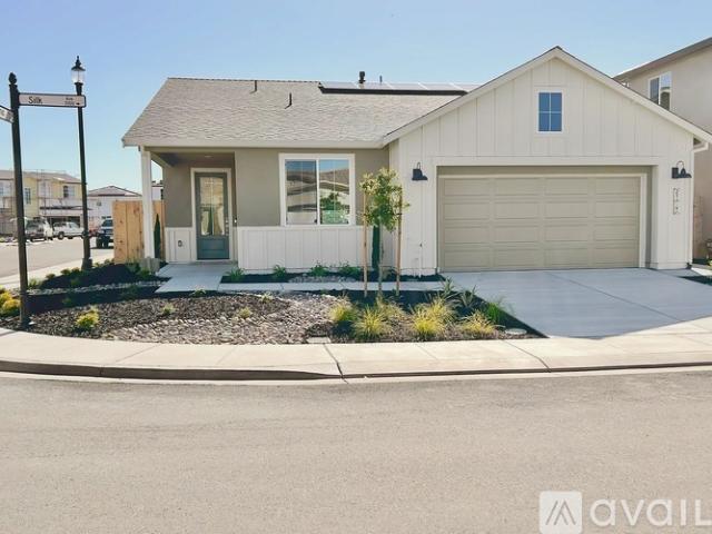 4 BR, 2 BA Apartment 2174 Silk Avenue, Manteca, CA 95337