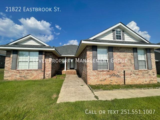 4 BR, 2 BA Apartment 21822 Eastbrook St Fairhope, AL 36532