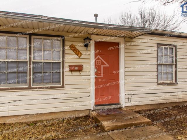 4 BR, 2 BA Apartment 2211 NW 26th St, Lawton, OK 73505