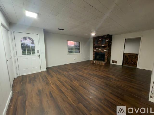 4 BR, 2 BA Apartment 2221 West 38th Street North, Tulsa, OK 74127