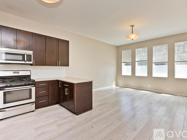 4 BR, 2 BA Apartment 2246 W Belden Ave, Unit 1F, Chicago, IL 60647