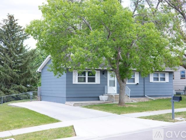 4 BR, 2 BA Apartment 3404 Michigan Ave, Rapid City, SD 57701
