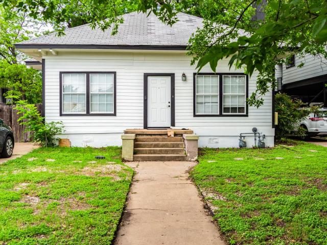 4 BR, 2 BA Apartment 3410 Speedway, Austin, TX 78705