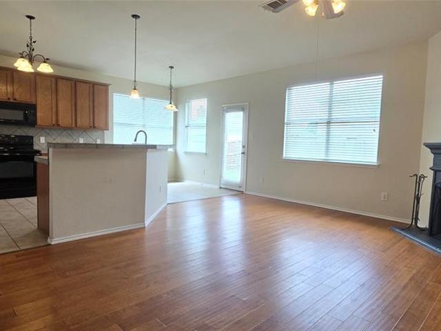 4 BR, 2 BA Apartment 3432 Fashion Street, Little Elm, TX 75068